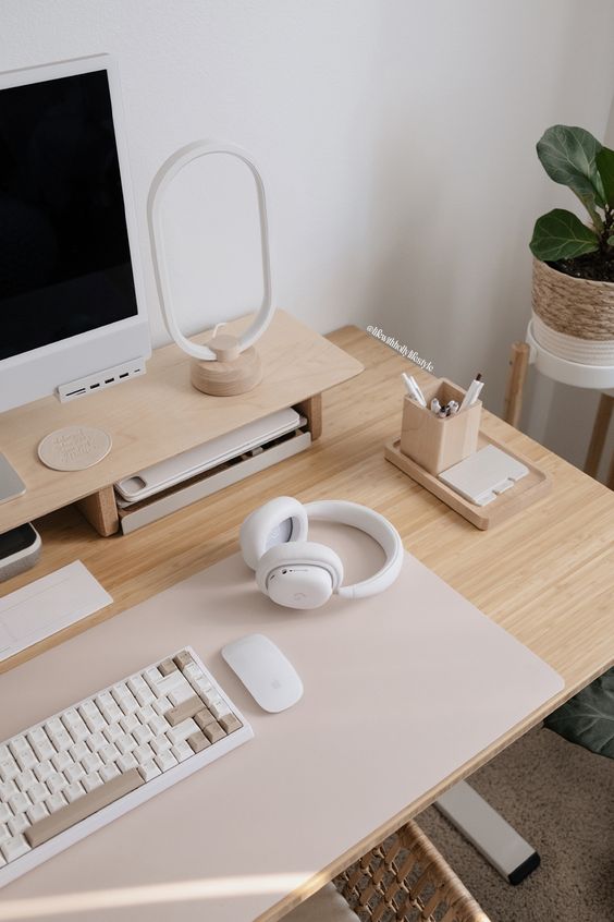 9+ Must Have Neutral Office Desk Accessories for Women: Elevate Your ...
