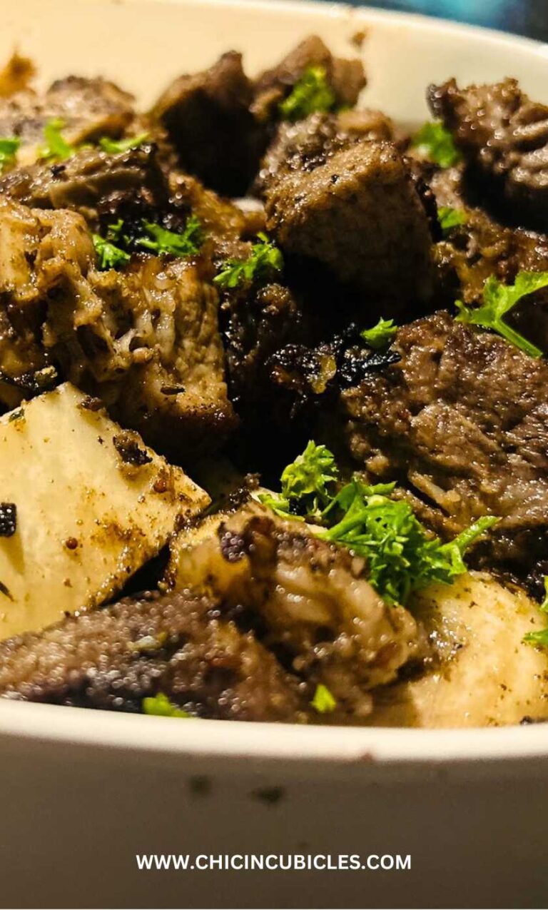 Delicious Beef With Creamy Mushroom Sauce and Cheesy Garlic Potatoes ...